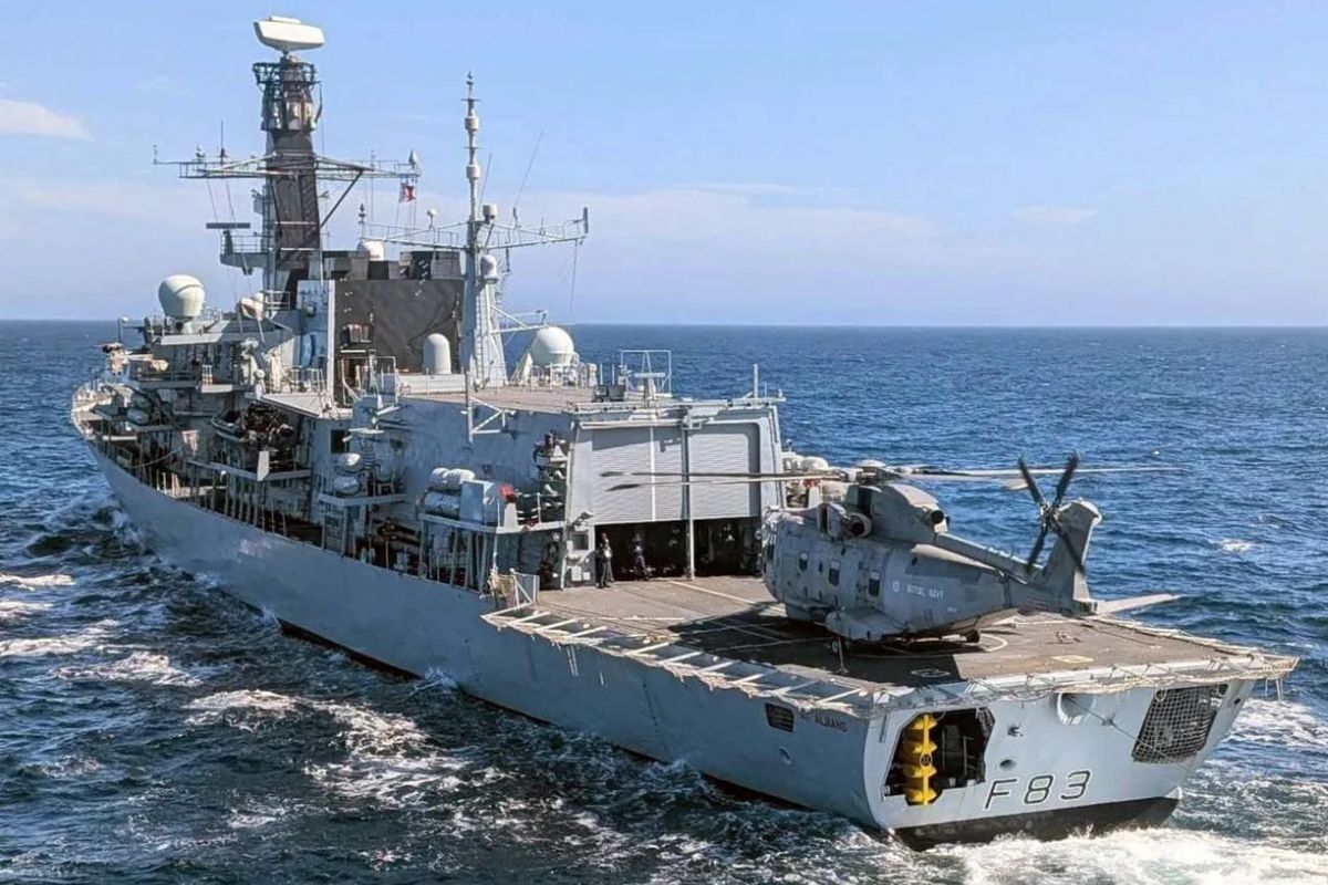 Royal Navy Frigate Back In Home Base After Lengthy Deployment - Navy ...